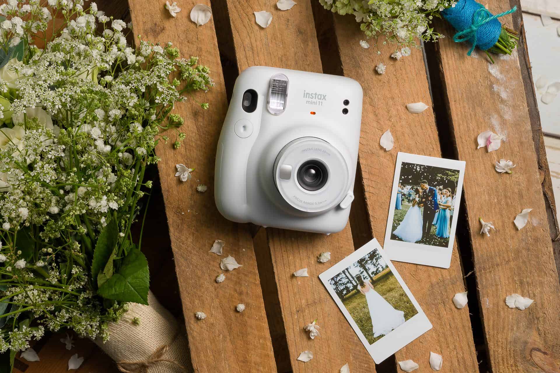 Personalized Wedding DIYs that Everyone Will Love - Instax